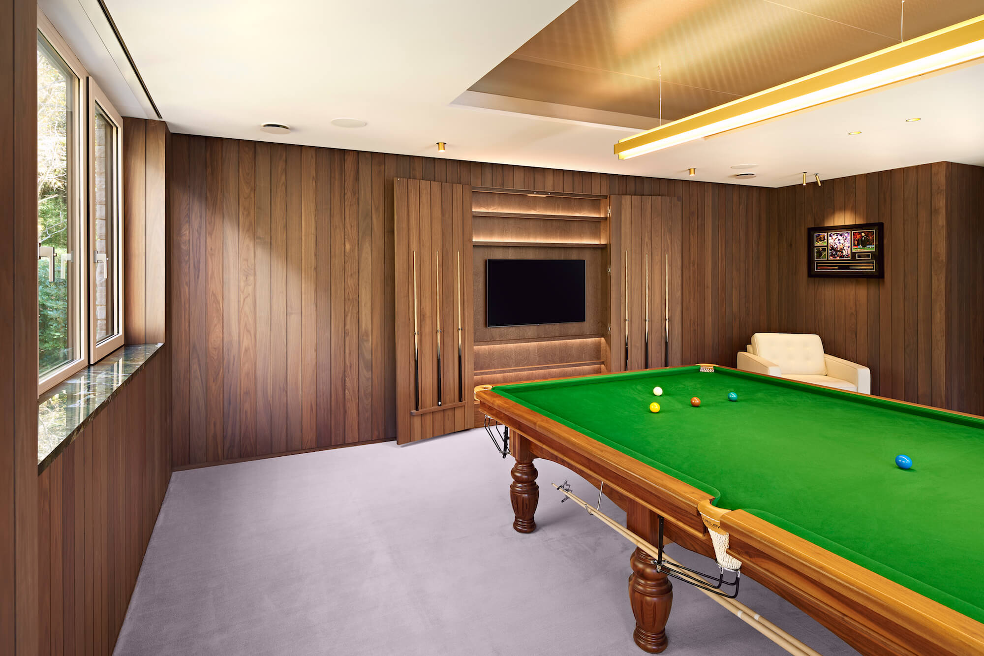 Contemporary Snooker Room in the Trees - Simon Thomas Pirie