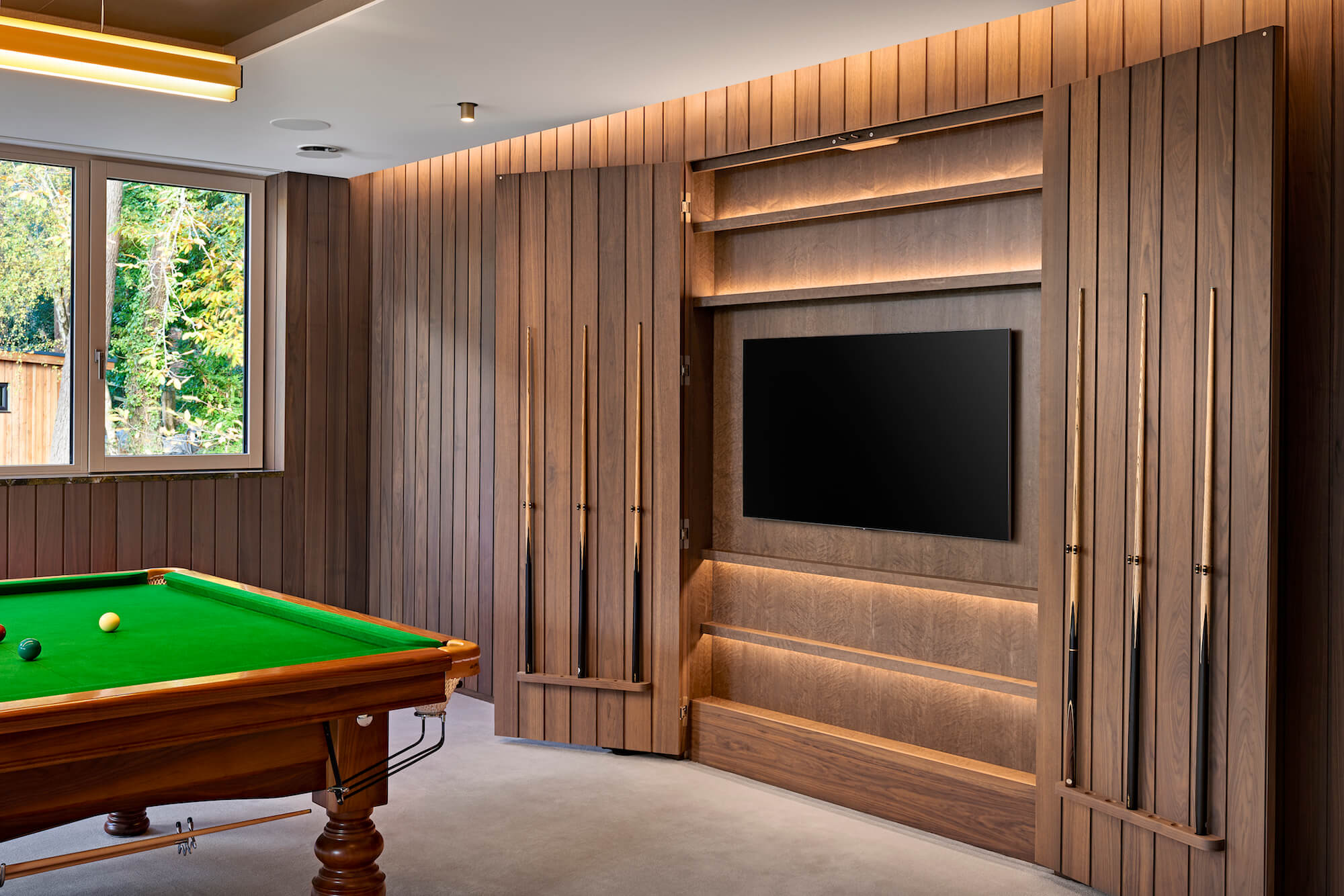 Contemporary Snooker Room in the Trees - Simon Thomas Pirie